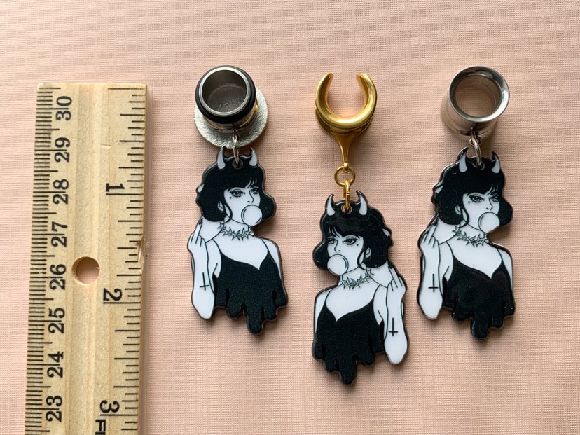Sassy Goth Girl | The Frilly Feline